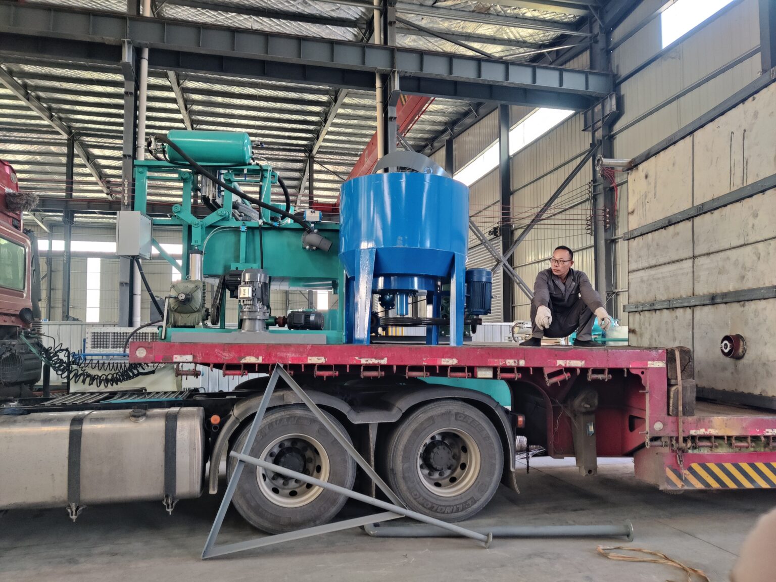 Successful delivery Of SL-1-4 egg tray machine with dryer parts to ...